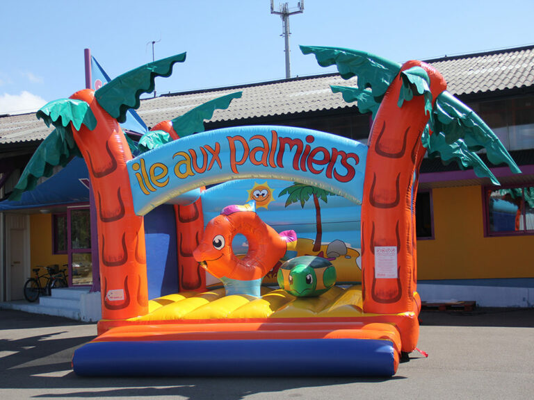 ISLA DE PALMERAS CON OBSTÁCULOS - C2J